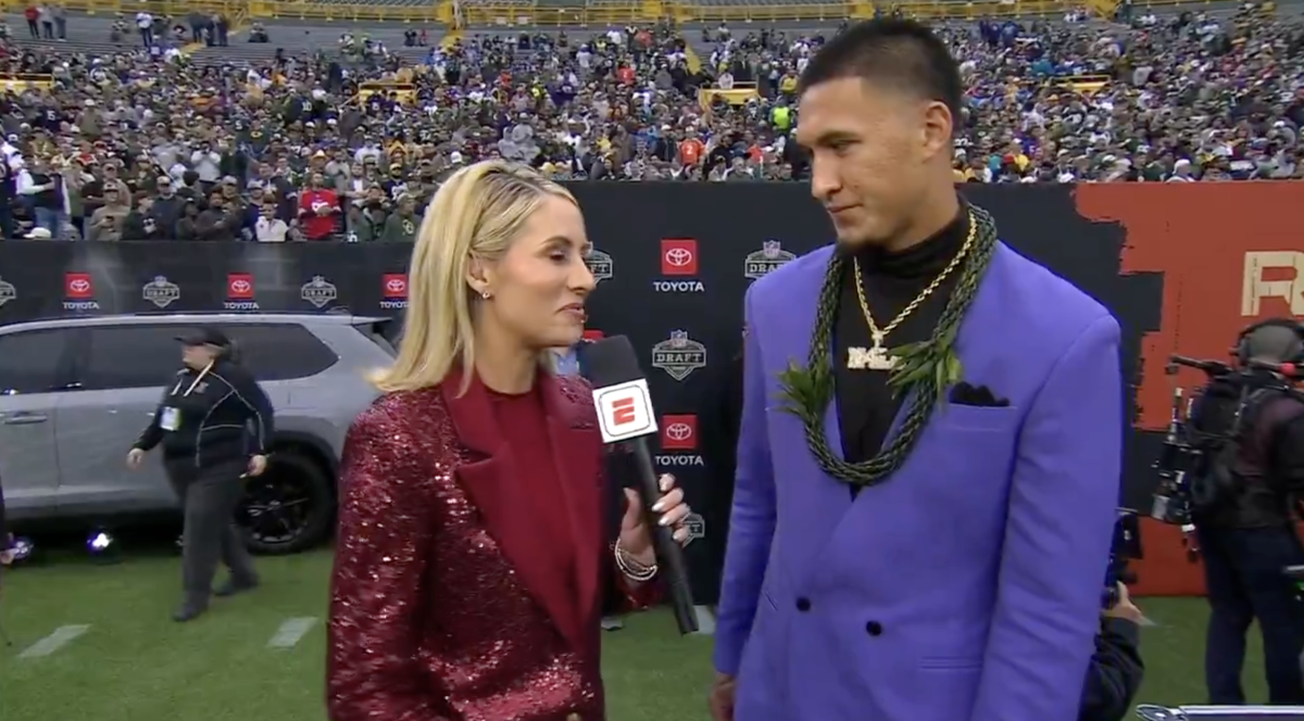 Laura Rutledge Turning Heads With NFL Draft Outfit - The Spun