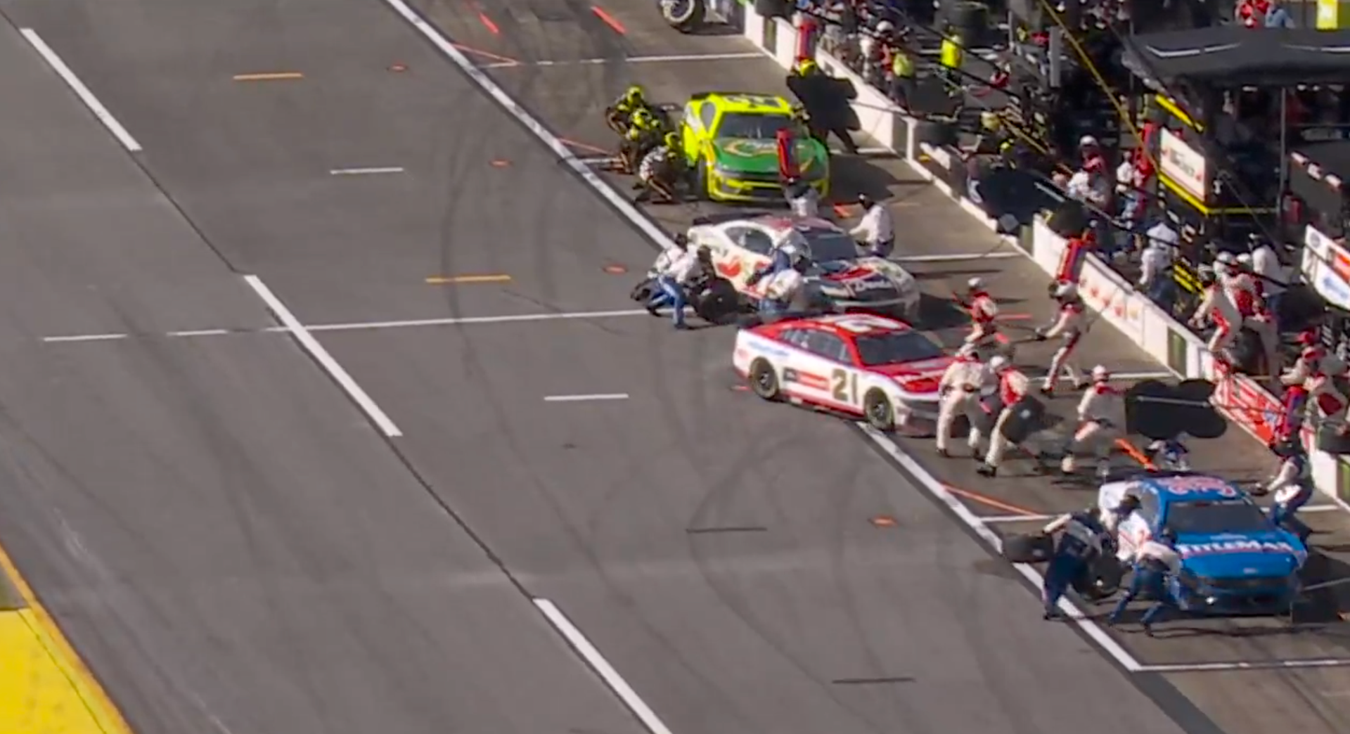 Prayers Pouring In After Scary Pit Road Accident On Sunday - The Spun