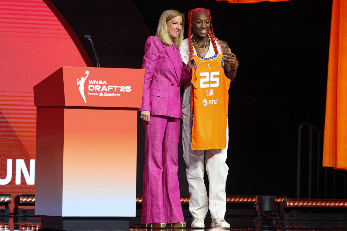 Prayers Are Pouring In For WNBA Rookie After Mother's Death - The Spun