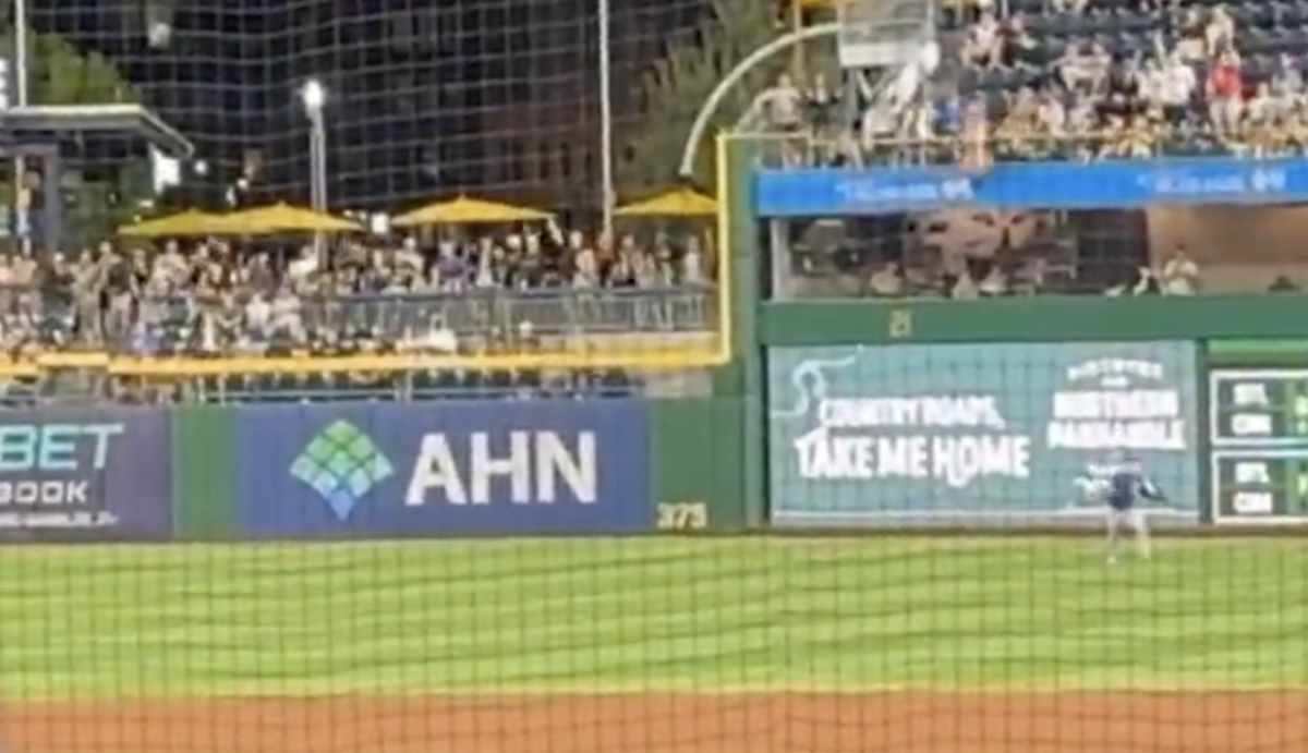 Man Who Fell At Pirates Game Is Ex-College Football Player - The Spun
