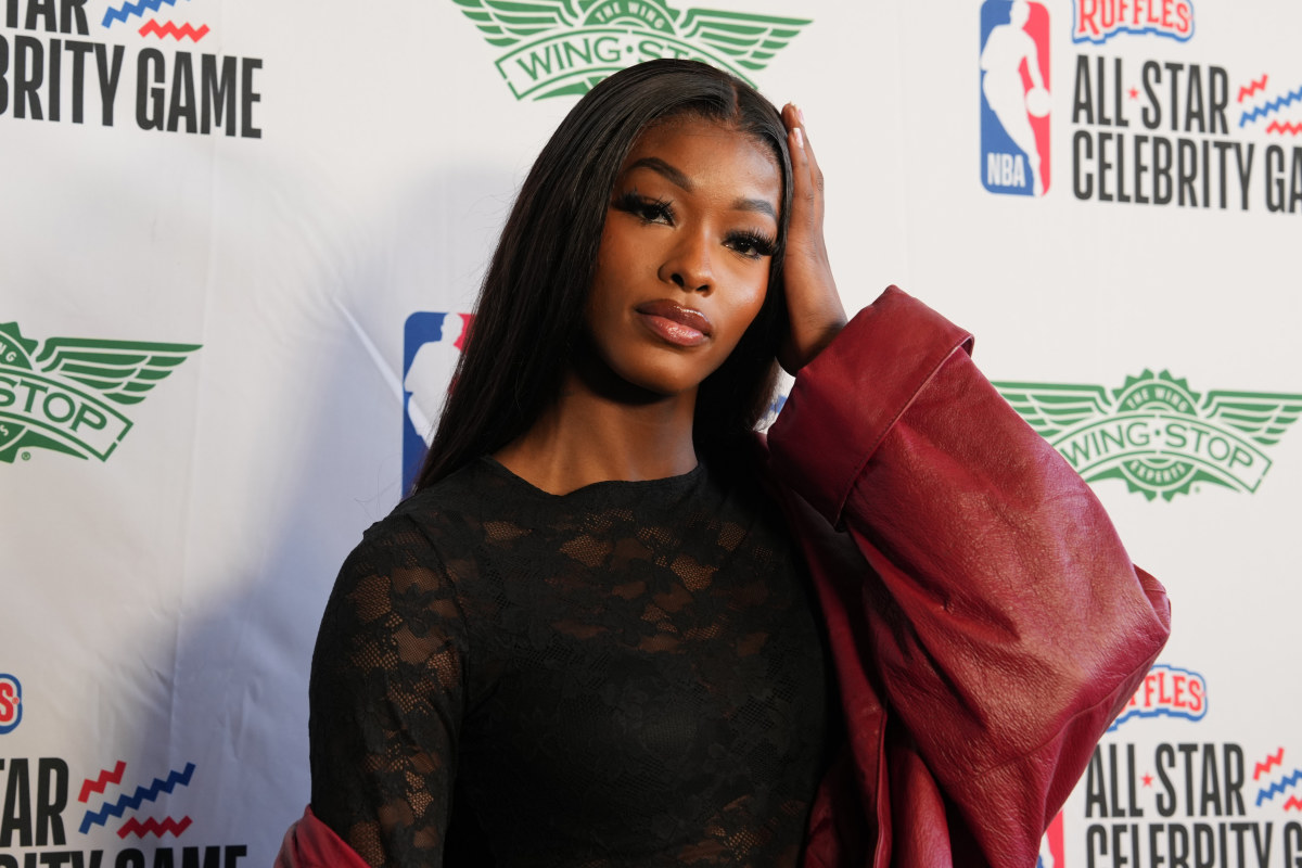 WNBA Star Goes Viral For Jaw-Dropping Pregame Outfit Sunday - The Spun