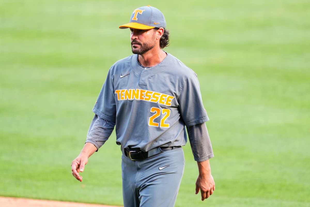 Tennessee Coach Tony Vitello Showed True Character After Loss - The Spun