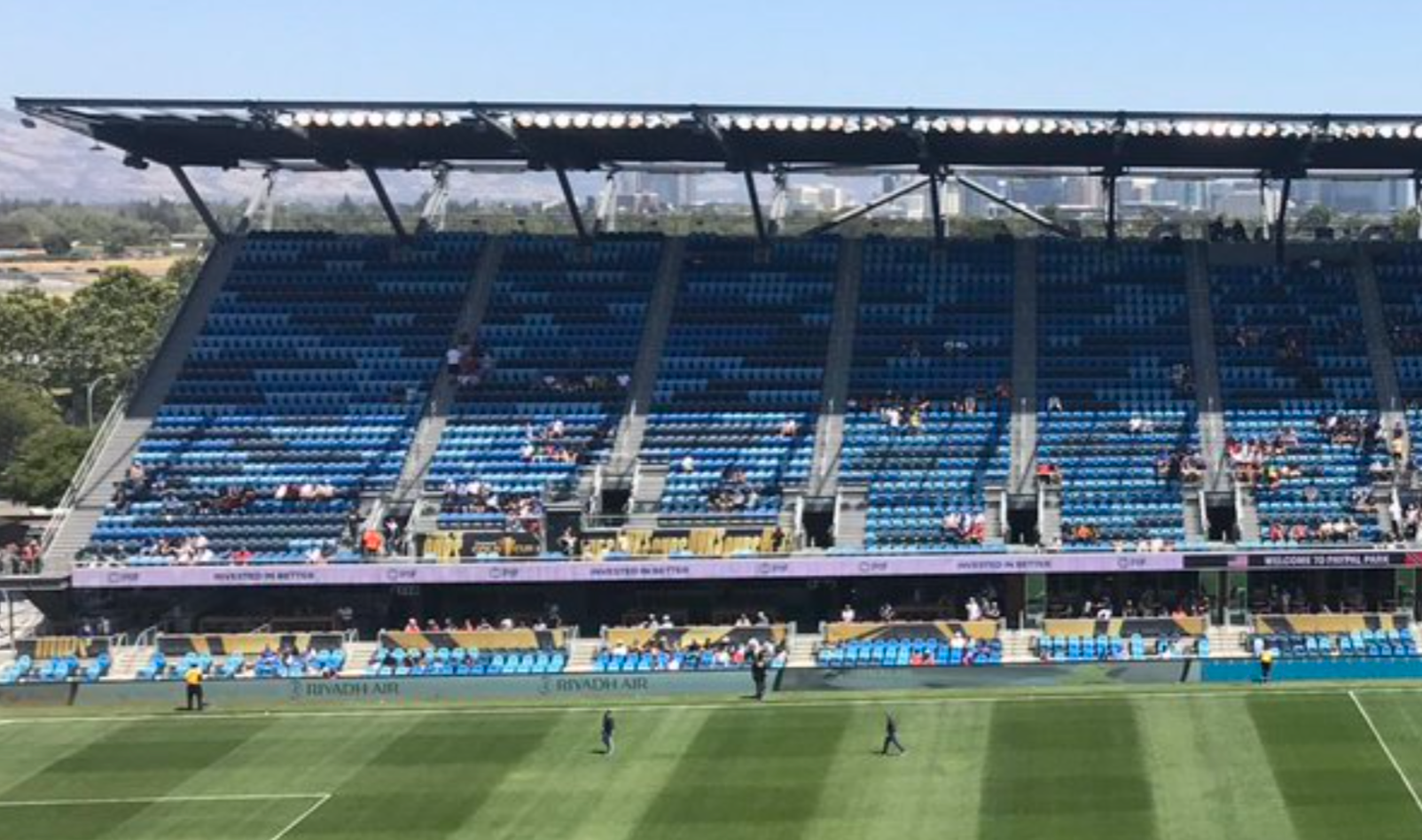 U.S. Men's Soccer Has 'Embarrassing' Crowd Sunday Night - The Spun