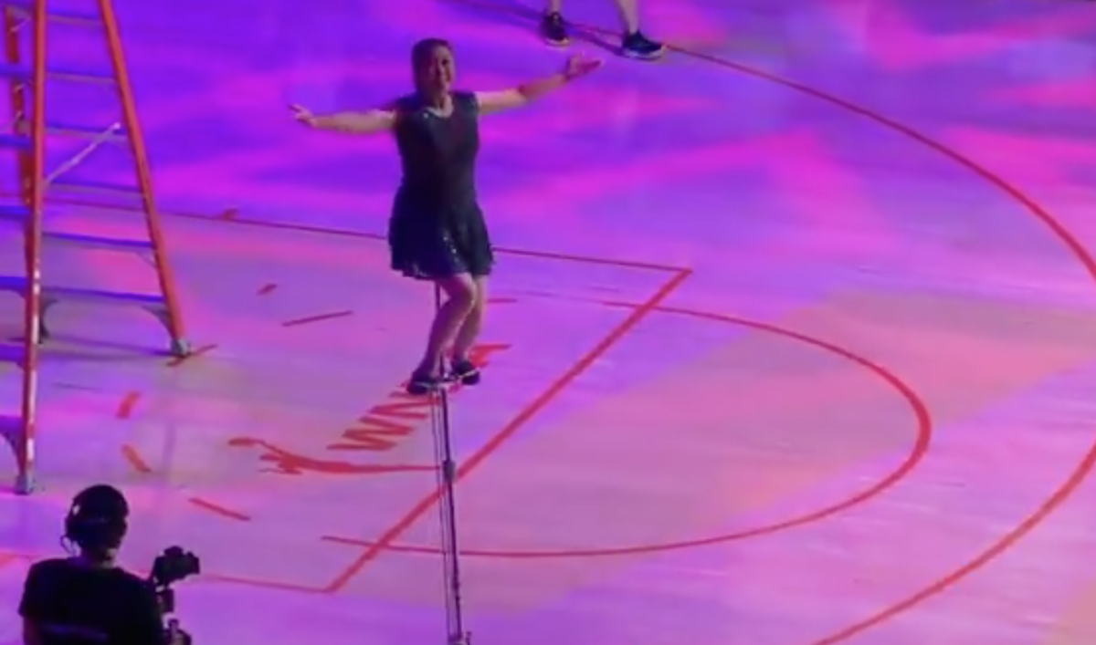 Prayers Pouring In For Legendary Halftime Performer After Scary Fall ...