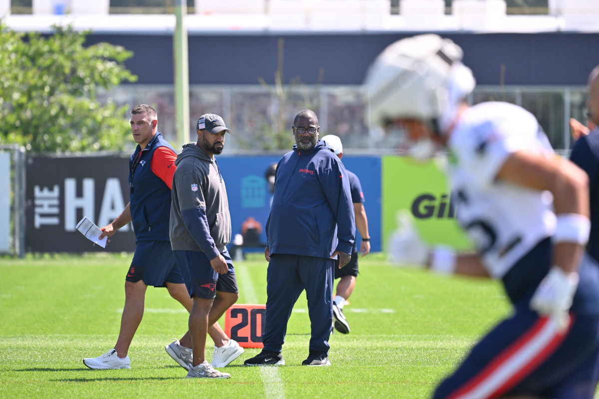New England Patriots Coach Collapsed During Practice Monday - The Spun