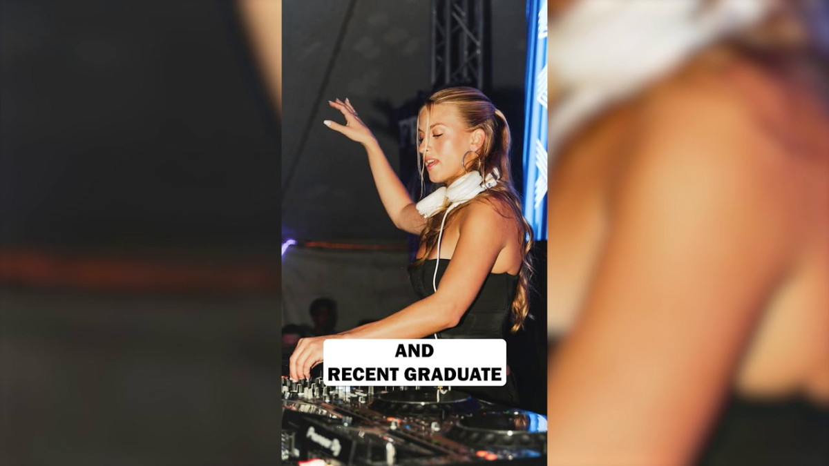 Meet The SI Swimsuit Model People Are Calling “The Next Kate Upton ...