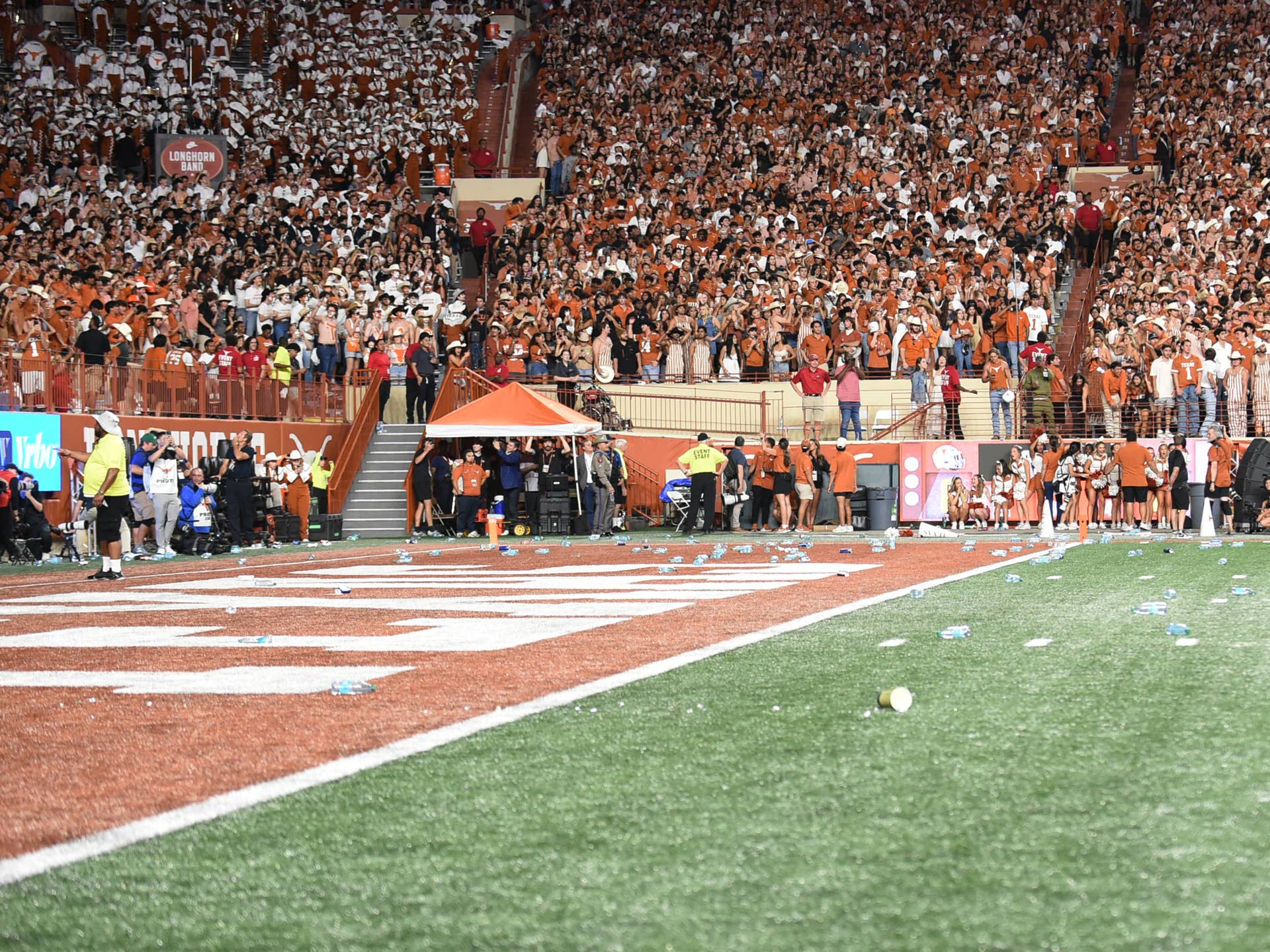 Texas Not Happy With Fan Base's Behavior Against Georgia - The Spun