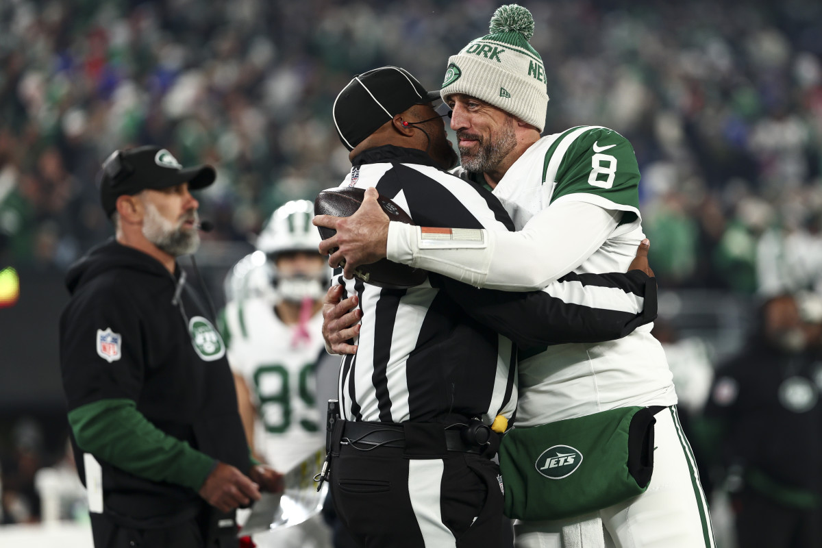 NFL Fans React To Aaron Rodgers, Bill Belichick Speculation - The Spun