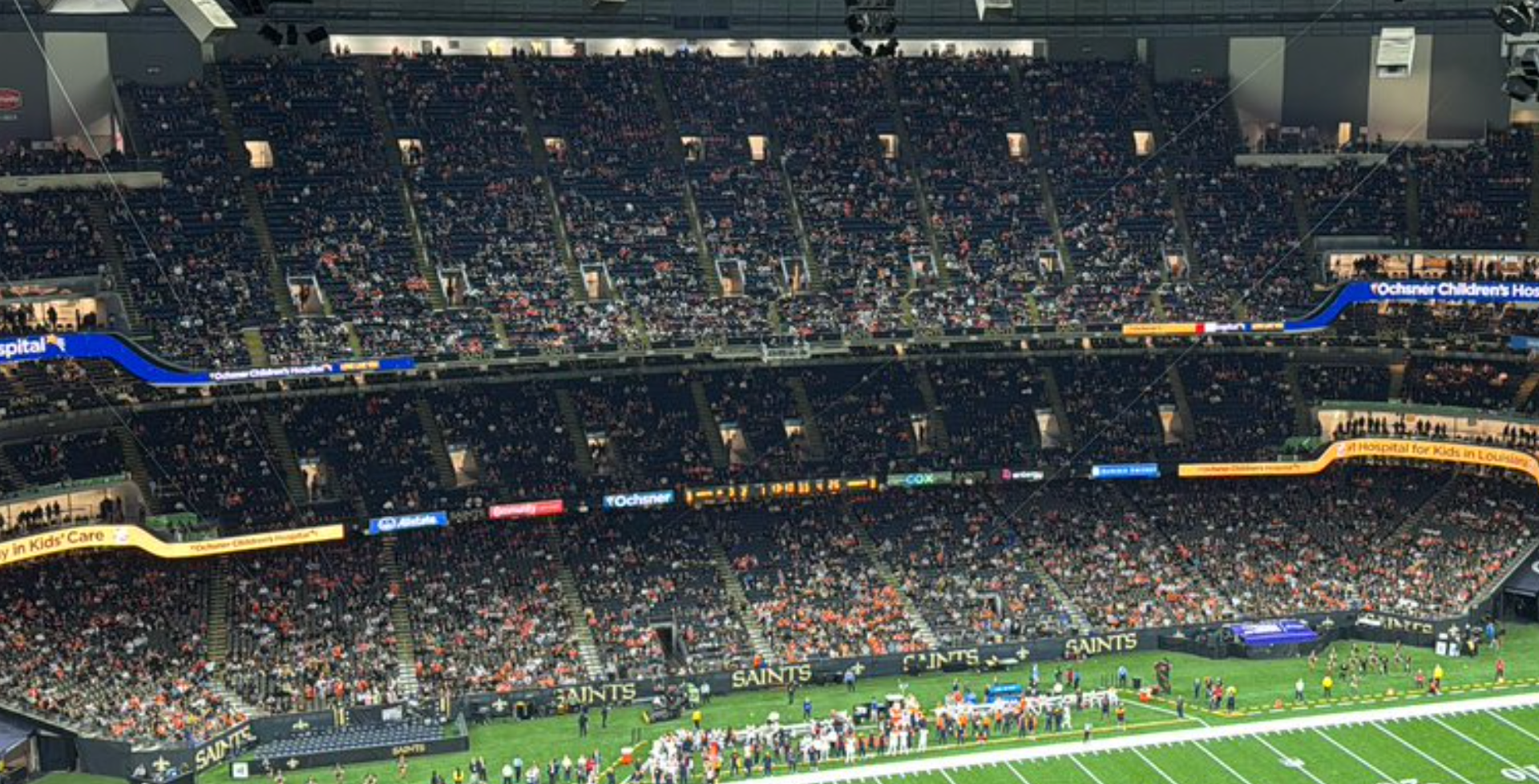 NFL Stadium Empties Out In Second Half In Embarrassing Scene - The Spun