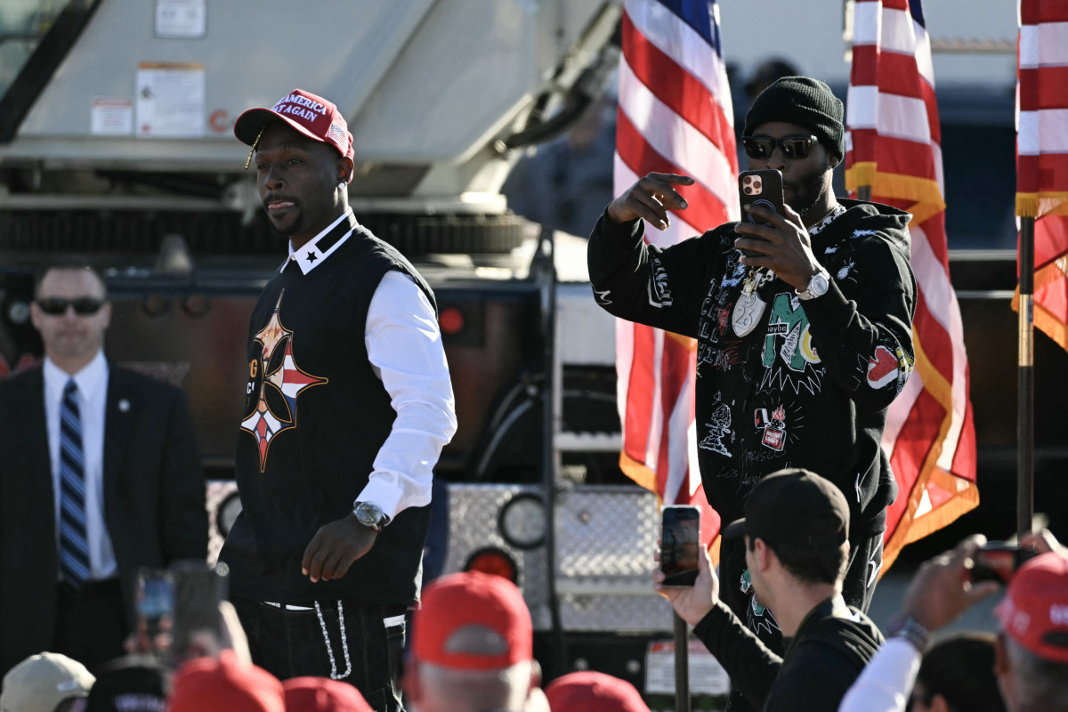 NFL Fans React To Cop Letting Former Pro Bowler Go After Seeing 'MAGA ...