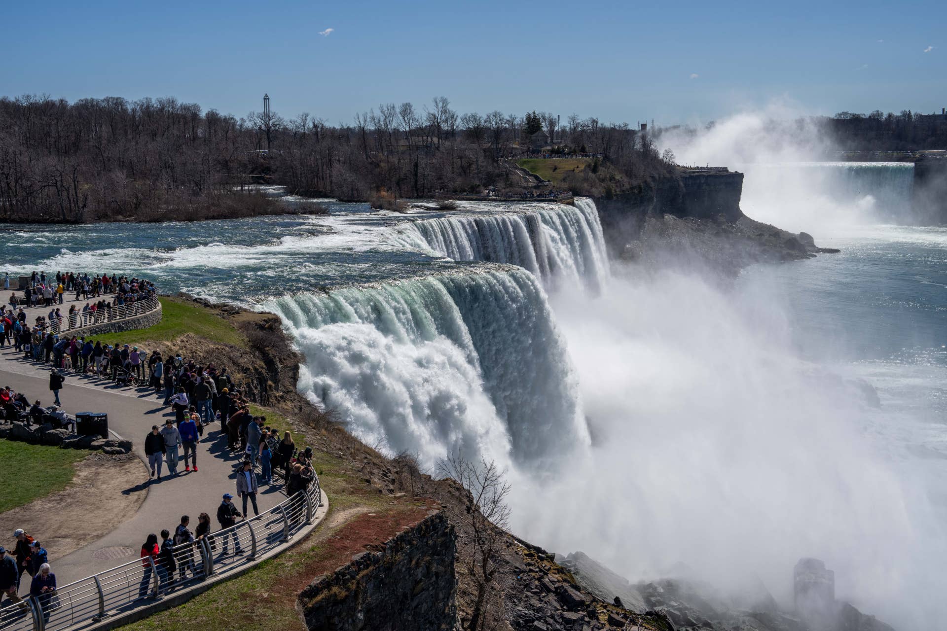 Mother Allegedly Pushed Two Children To Their Death At Niagara Falls ...