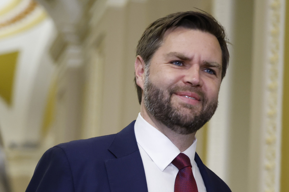 JD Vance Had Message For Ohio State Players After Losing To Michigan ...