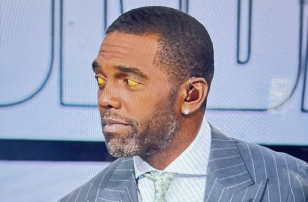 Nfl Fans React To Concerning Photo Of Randy Moss The Spun