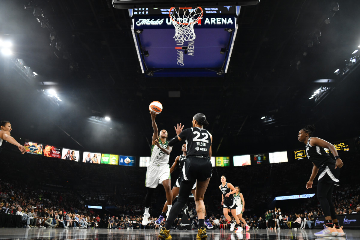 WNBA Team's Coaching Staff Reportedly Under Investigation - The Spun