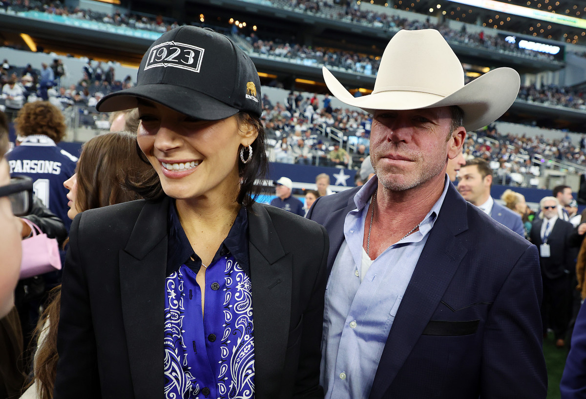 'Yellowstone' Fans Furious With Taylor Sheridan On Sunday Night - The Spun