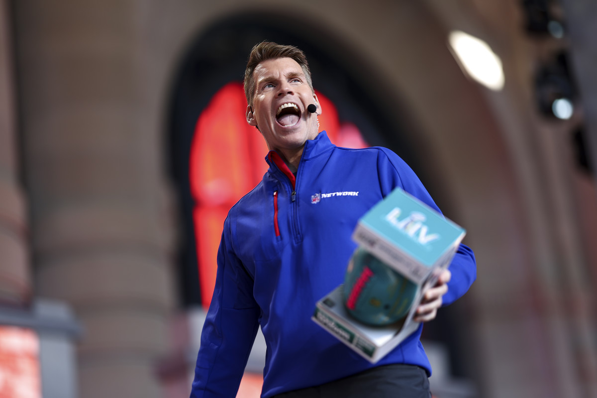 Scott Hanson Accidentally Says Bad Word On NFL RedZone On Sunday - The Spun