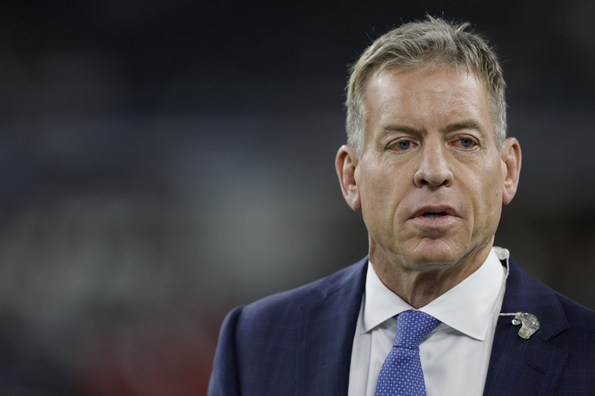 Troy Aikman Disgusted With Refs Calling Chiefs-Texans Game - The Spun Troy Aikman Disgusted With Refs Calling Chiefs-Texans Game - The Spun