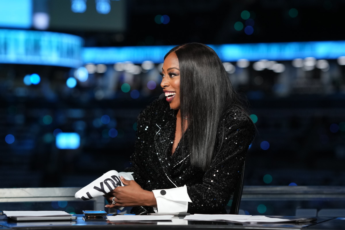 ESPN Facing Pressure To Fire WNBA Analyst Chiney Ogwumike - The Spun