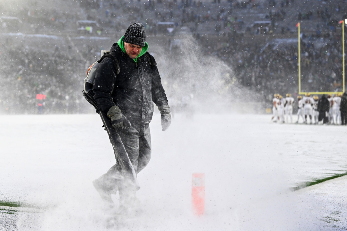 Iconic College Football Stadium Covered In Snow Just Hours Before ...
