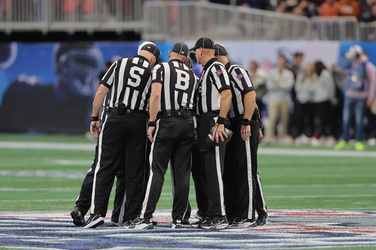 Peach Bowl Refs Accused Of 'Rigging' Texas vs. Arizona State - The Spun