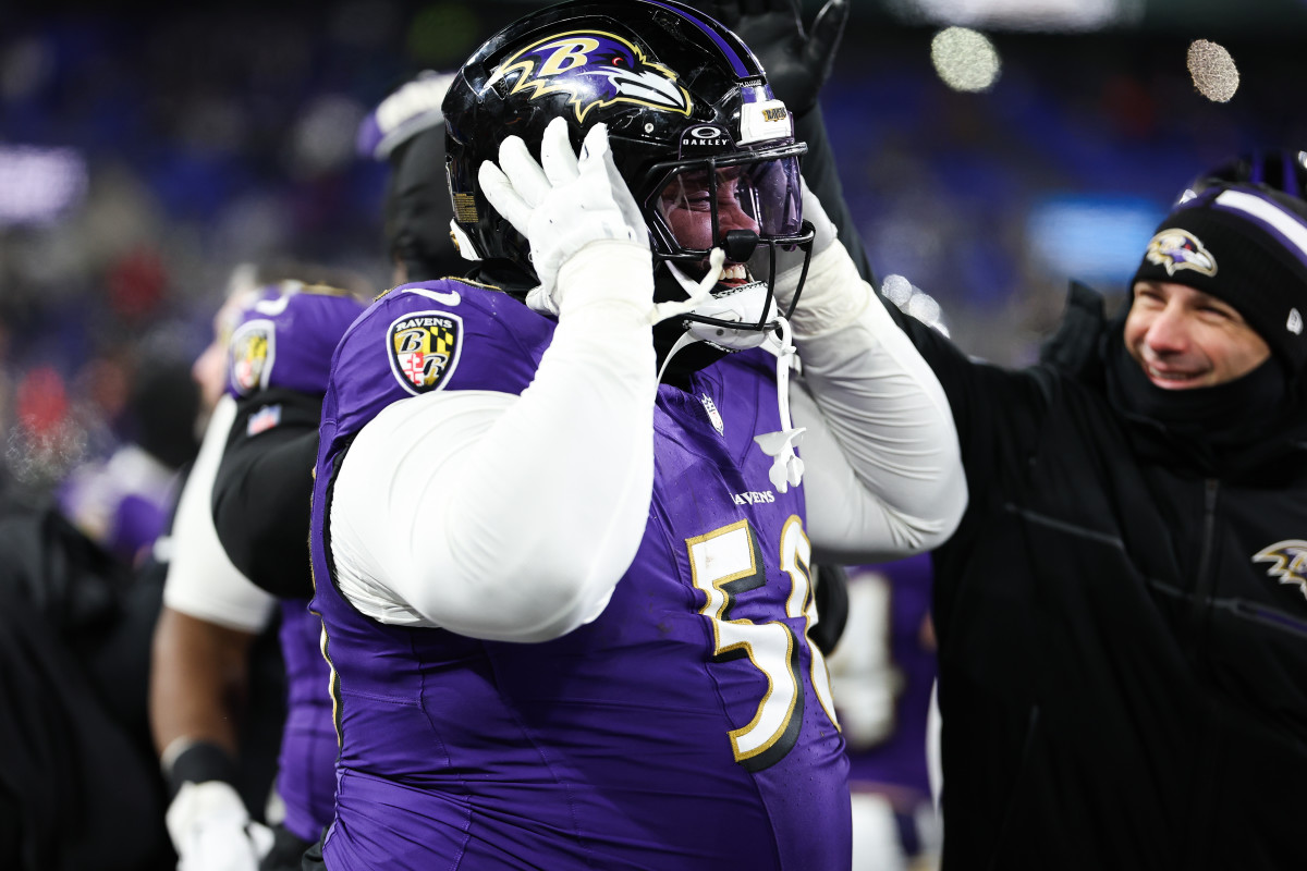 Ravens Player Had Hilarious Reason For Kneeling After "Big Man ...