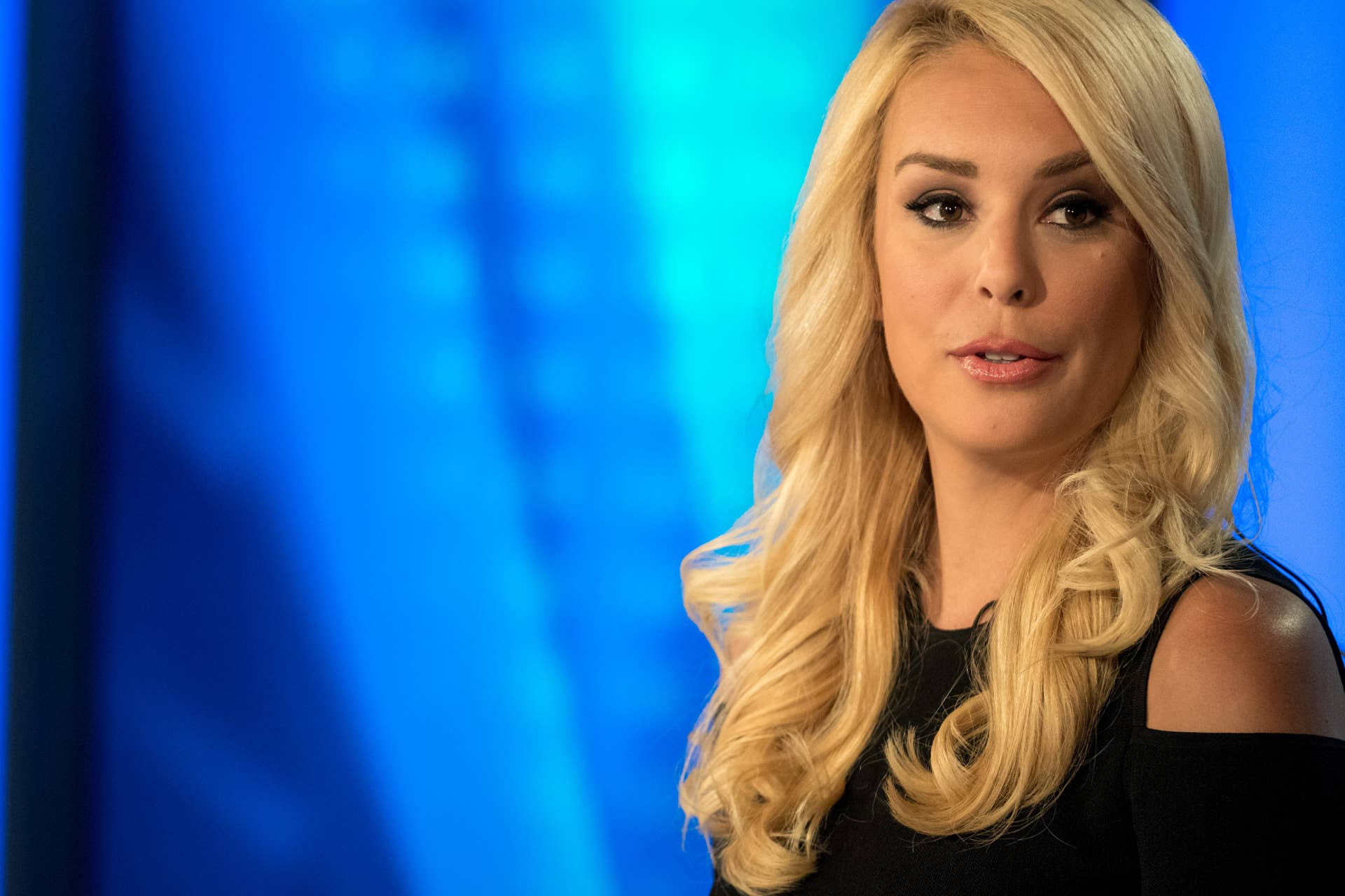 Former ESPN Reporter Grabs Attention In Black Swimsuit Photos - The Spun