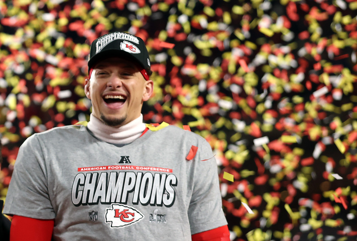 Patrick Mahomes Turns Heads With Super Bowl 59 Pregame Outfit Choice ...
