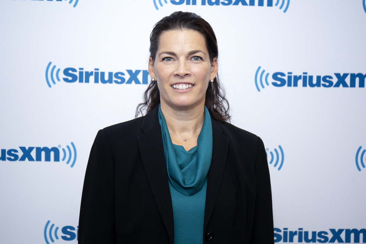 U.S. Figure Skating Legend Nancy Kerrigan Reacts To D.C. Plane Crash ...