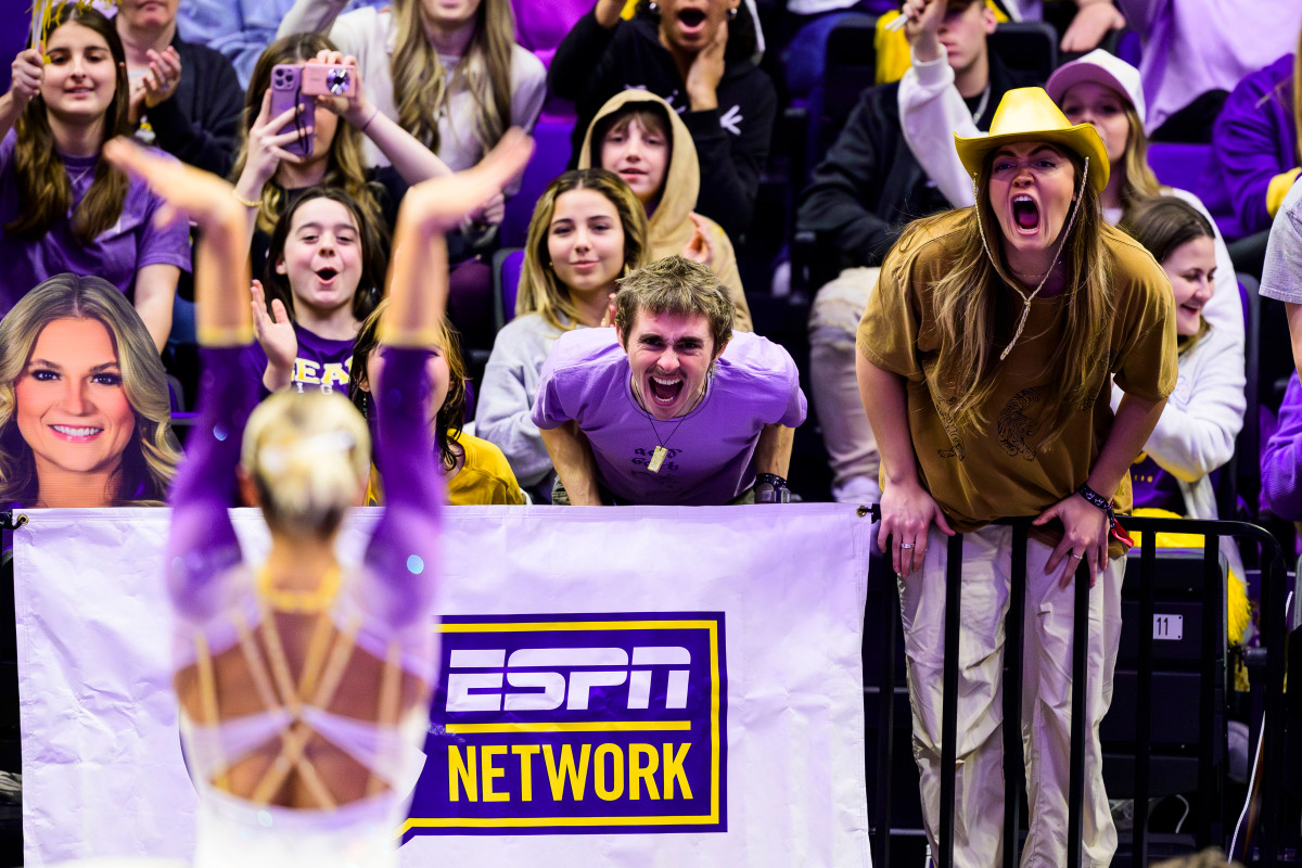 Olivia Dunne Turns Heads With Epic Birthday Gift For Her Sister - The Spun