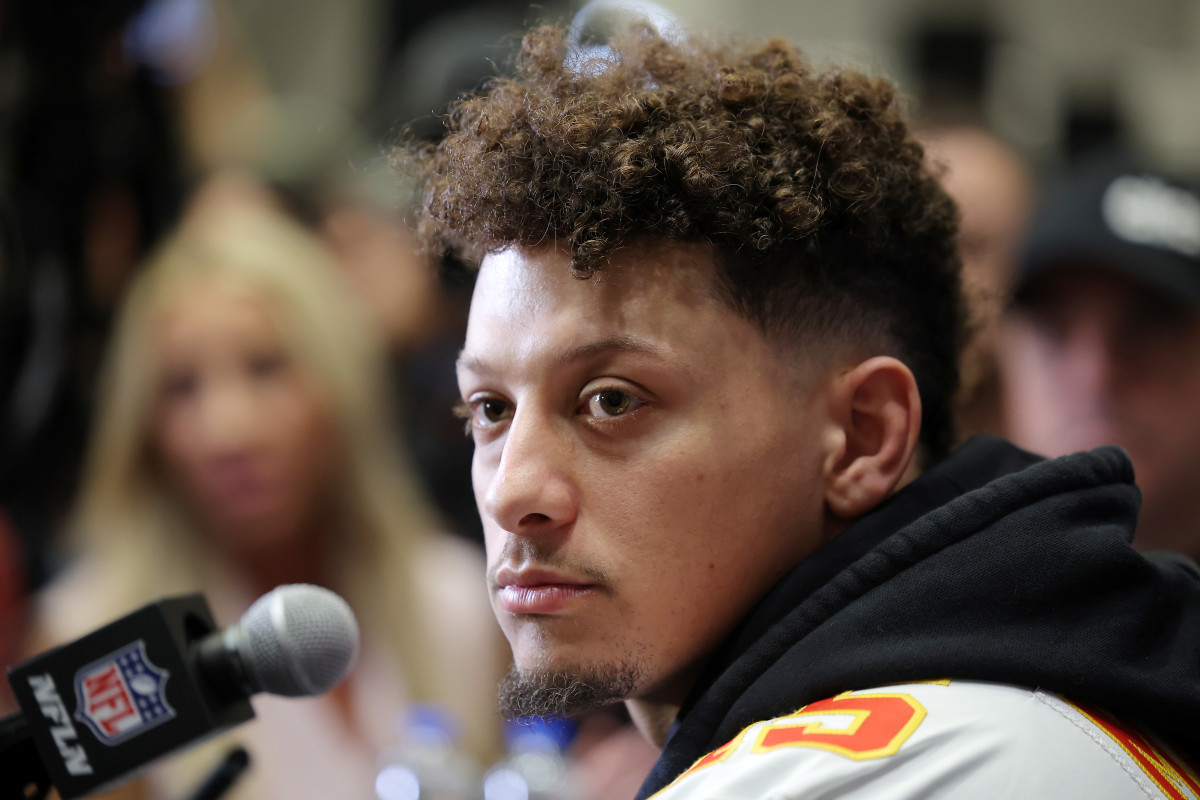 Patrick Mahomes Is Playing Super Bowl 59 With A Heavy Heart - The Spun