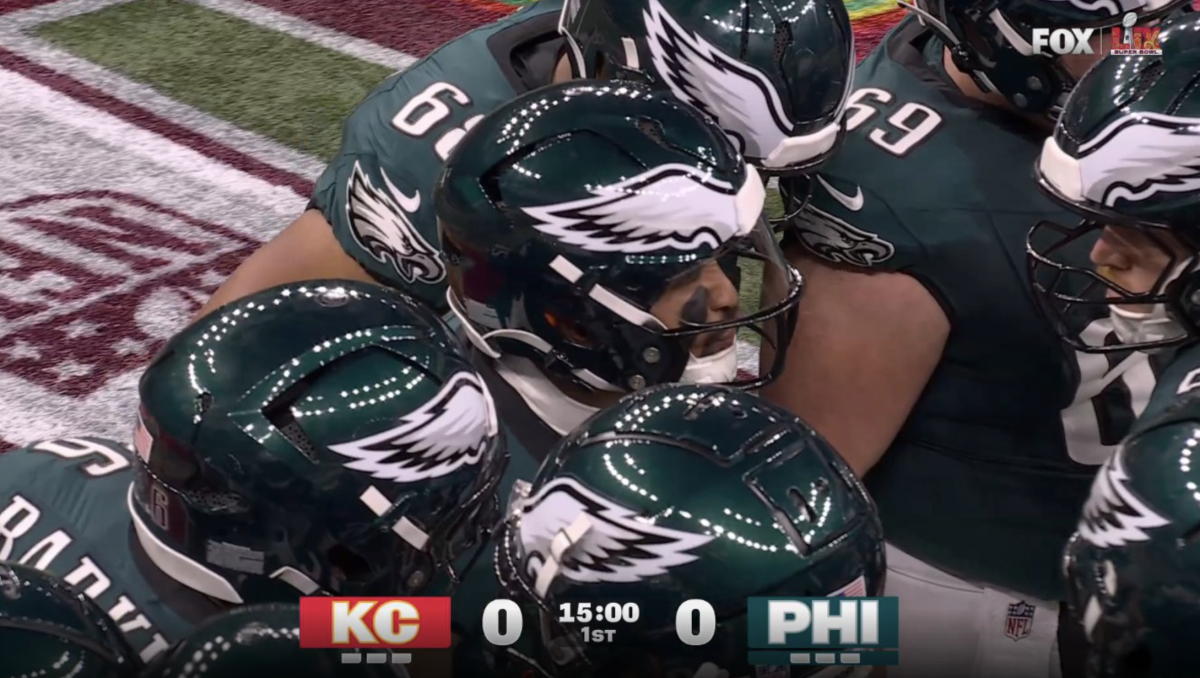 Everyone Has Same Problem With FOX's New Scorebug On Sunday - The Spun