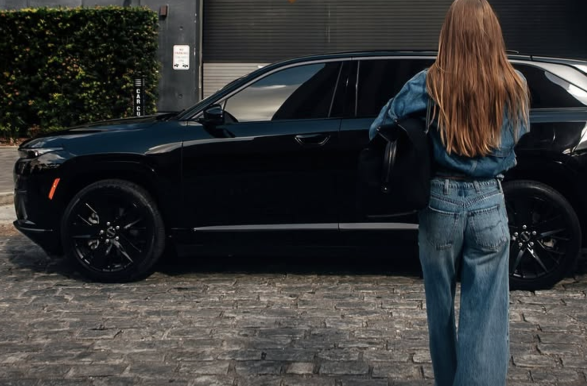 Saquon Barkley's Fiancee Turns Heads With Super Bowl 59 Outfit - The Spun