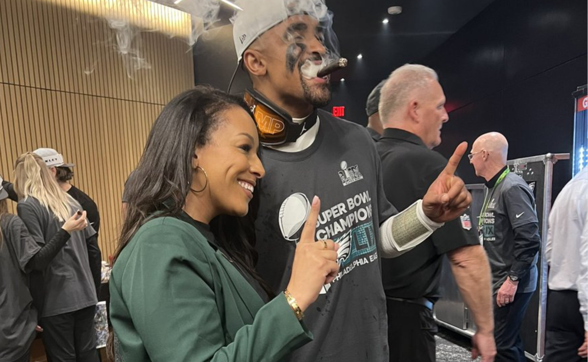 Jalen Hurts' Agent Turns Heads After Super Bowl 59 Victory - The Spun Jalen Hurts' Agent Turns Heads After Super Bowl 59 Victory - The Spun