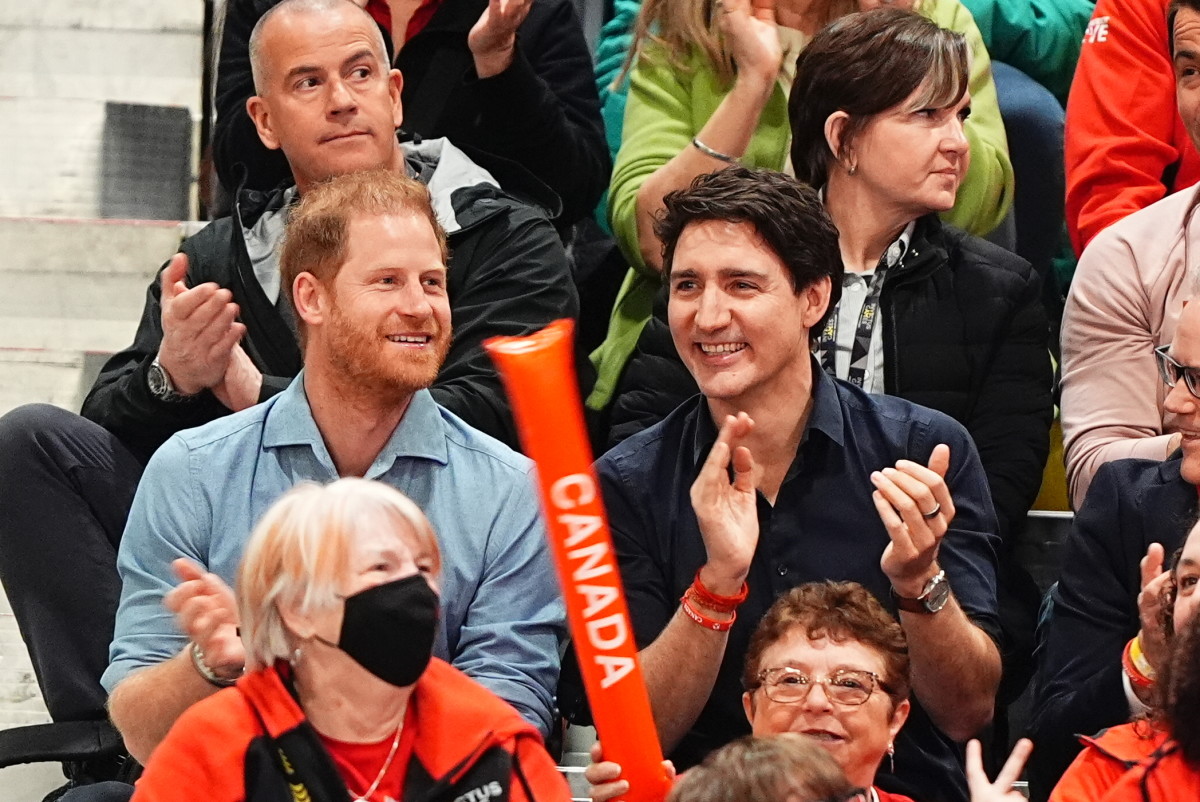 Justin Trudeau Ripped For 'Classless' Reaction To U.S. National Anthem ...