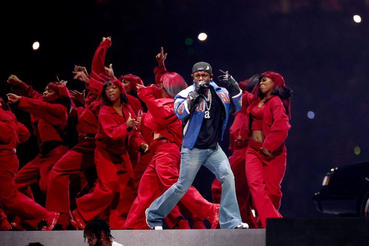 NFL Fans React To Kendrick Lamar Halftime Show Complaints - The Spun NFL Fans React To Kendrick Lamar Halftime Show Complaints - The Spun