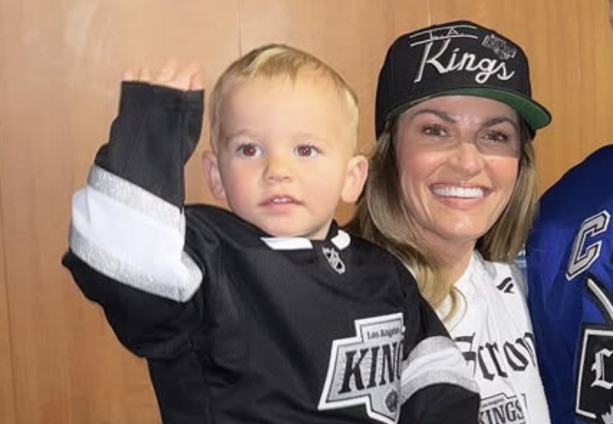 NFL Fans Are Loving Erin Andrews Son Announcement - The Spun