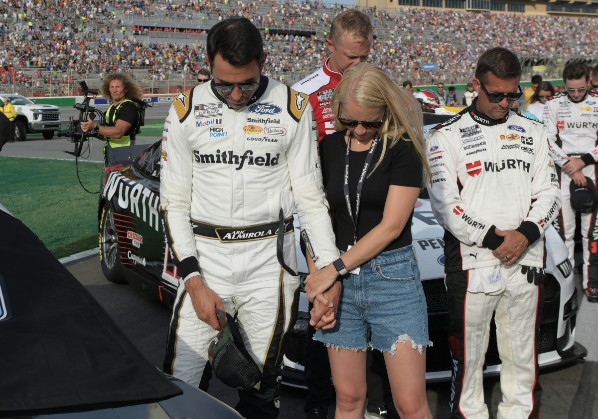 NASCAR Fans Boycotting After Sunday's Pre-Race Prayer - The Spun