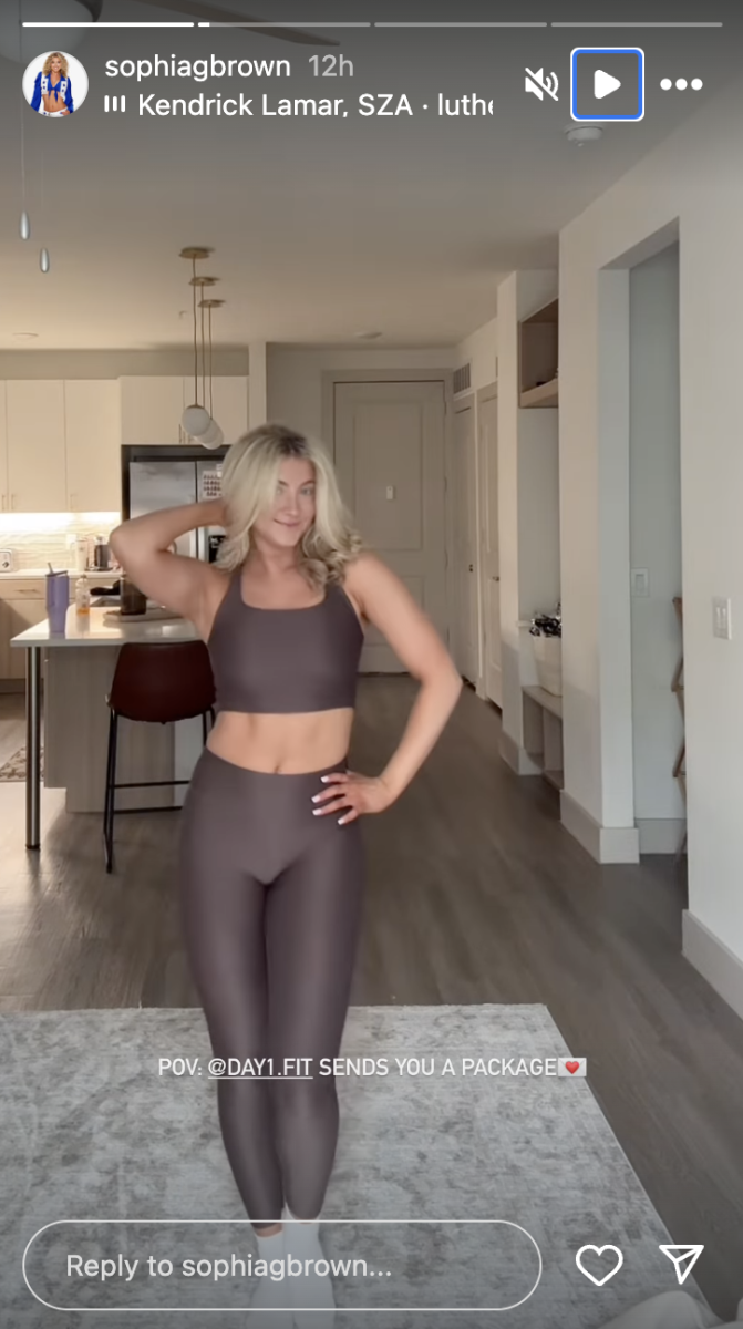 Cowboys Rookie Cheerleader Turns Heads In Gym Outfit - The Spun