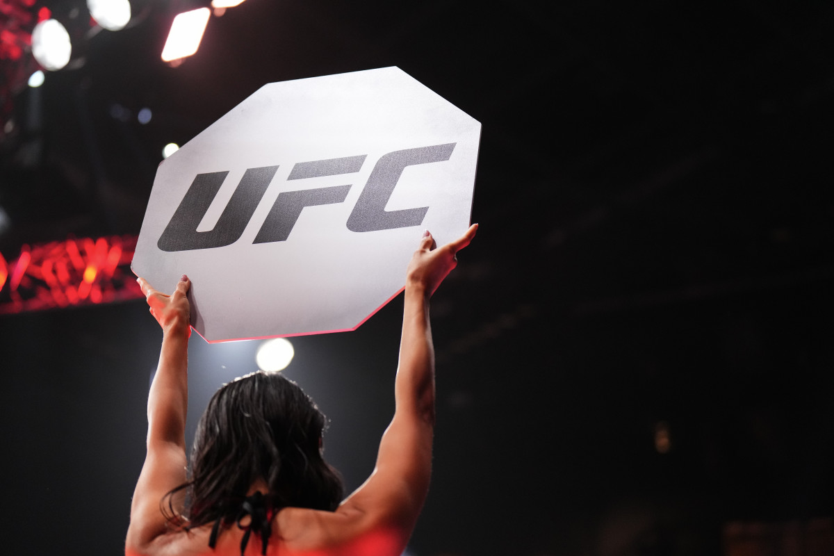 'Beautiful' UFC Fighter Goes Viral In Weigh-In Outfit - The Spun