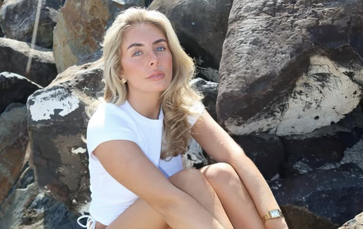 Adult Film Star 'Banned' From Two Countries For Behavior - The Spun