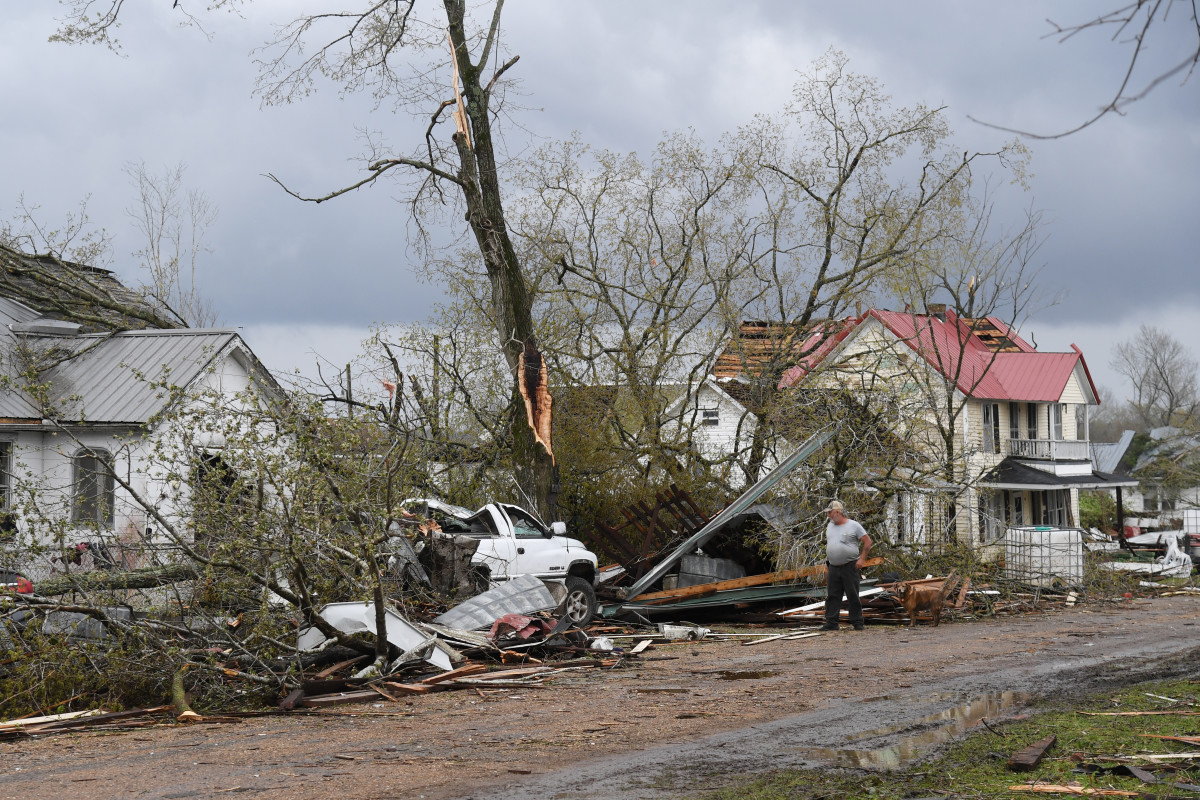 At Least 19 Dead As 'Severe' Tornado Outbreak Rocks The United States ...