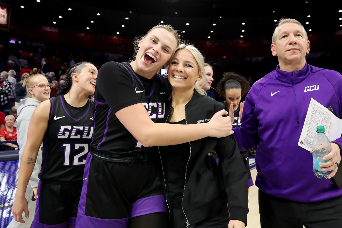 Viral Women's Basketball Coach Lands New Job Amid Olivia Dunne ...