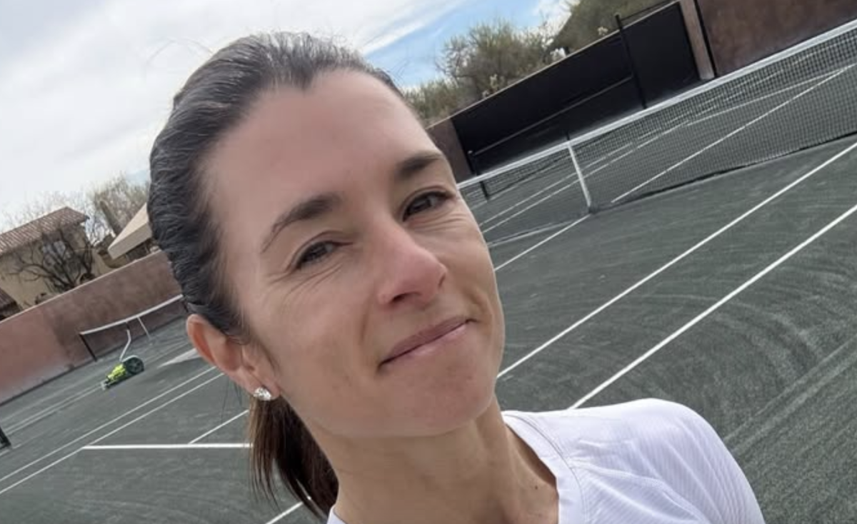 Danica Patrick Turns Heads With Outfit At The Gym - The Spun