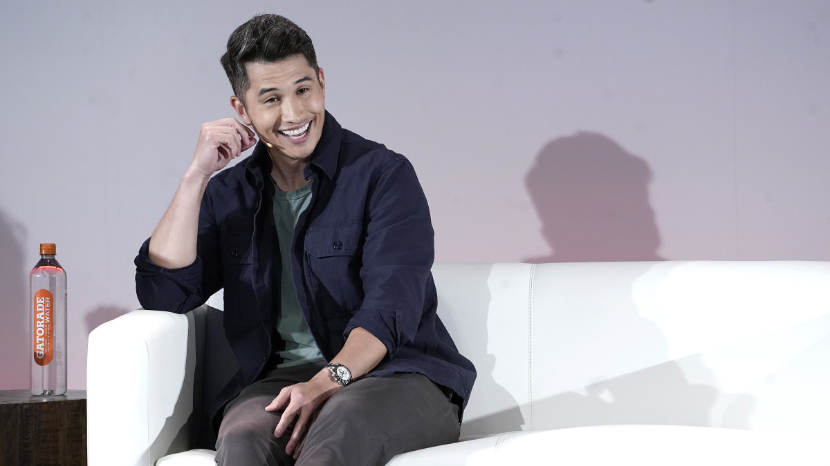 'SportsCenter' Anchor Shares Heartwarming Engagement Video - The Spun