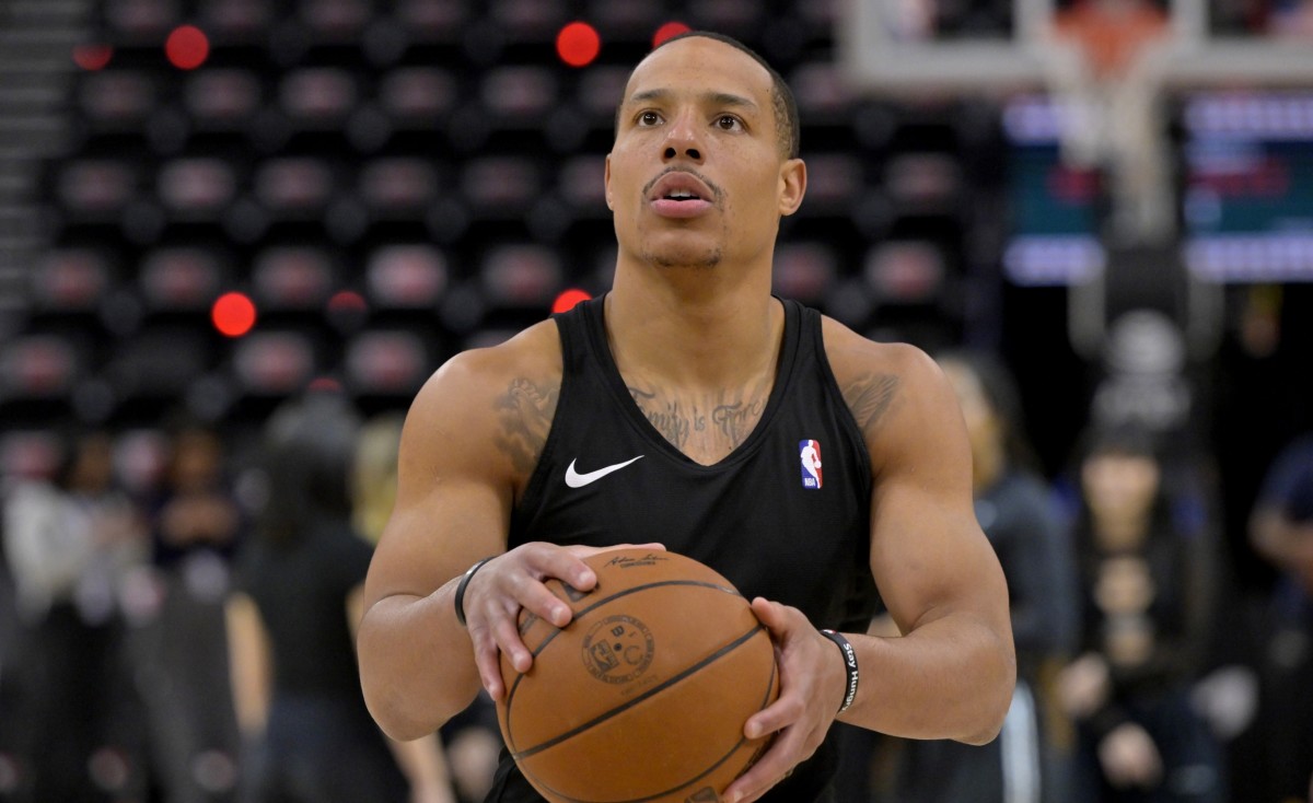 Desmond Bane Shoves Teammate During Bench Confrontation - Fans Are in ...