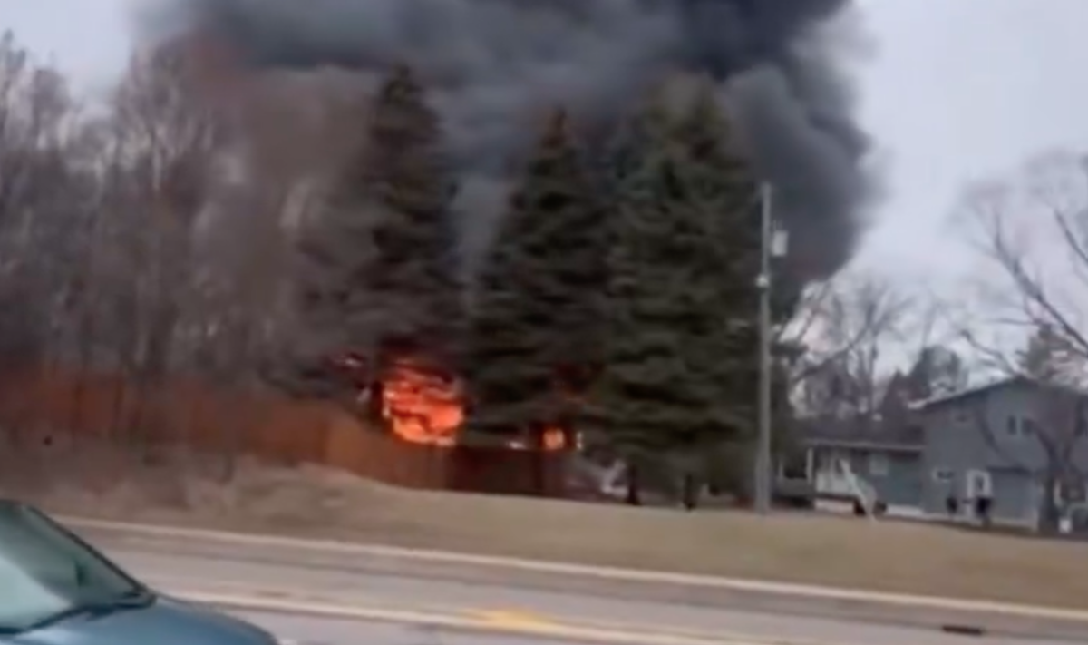 U.S. Executive Is Feared Dead In 'Awful' Plane Crash - The Spun