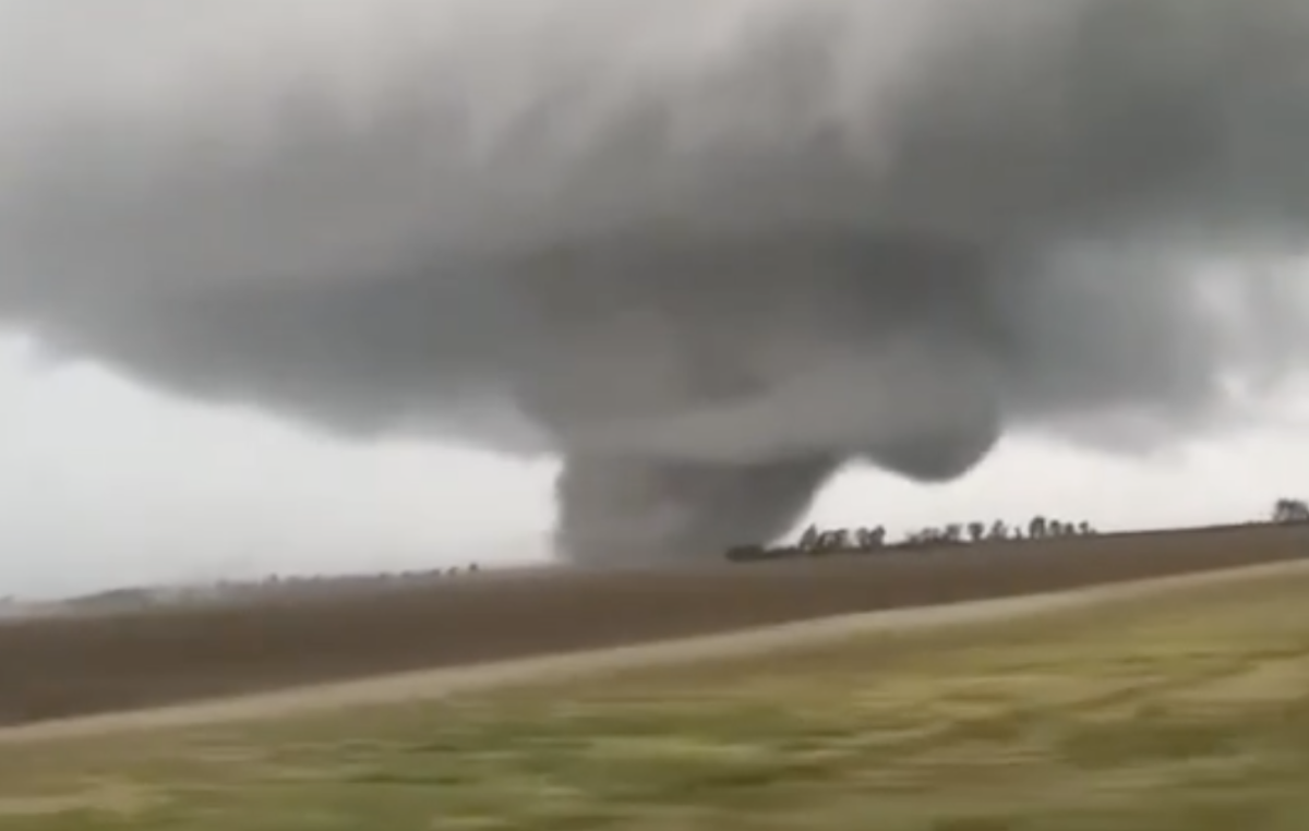 Tornado Watch Issued For 6 U.S. States On Easter - The Spun