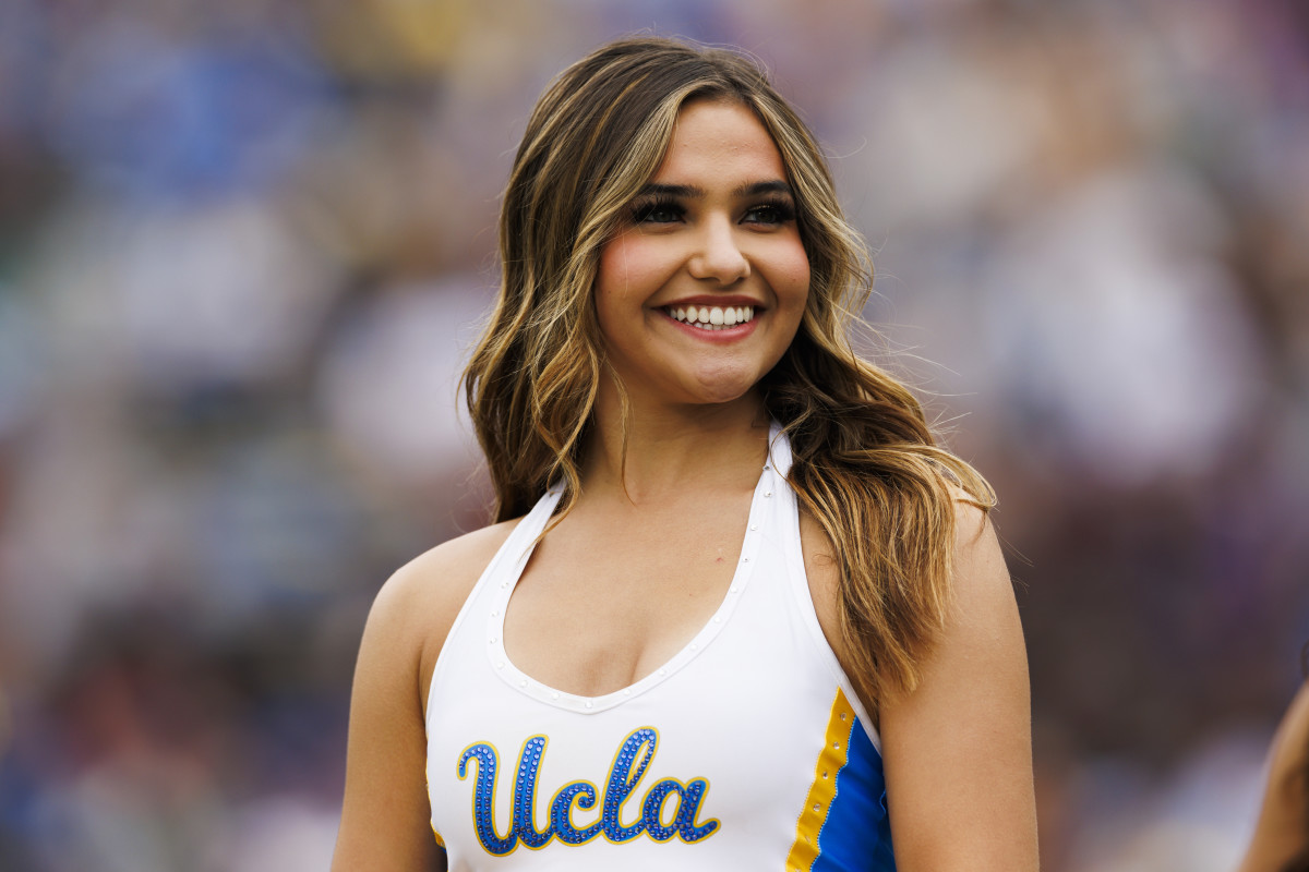 'Stunning' UCLA Cheerleader Has Everyone's Attention During Final Four - The Spun