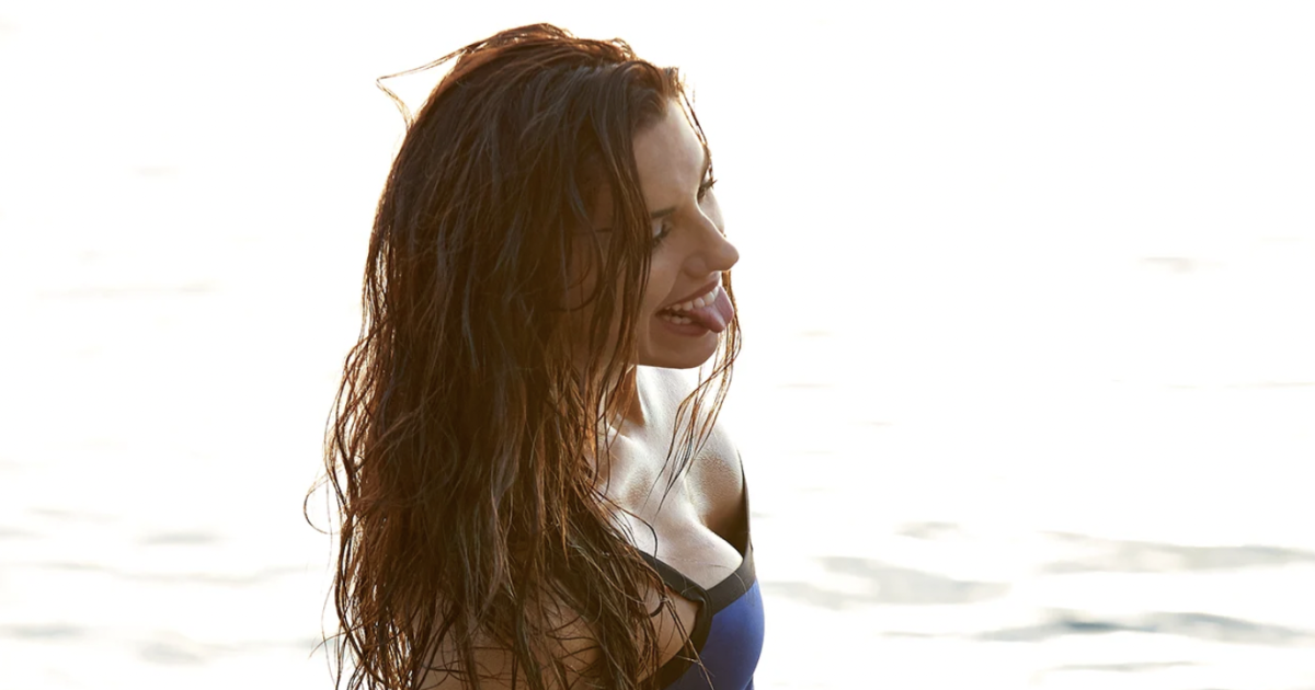 Alex Morgan's 'Cheeky' Swimsuit Photo Sent Fans Into Frenzy - The Spun