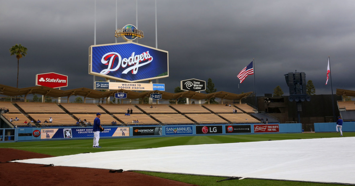 Los Angeles Dodgers Pitcher Almost Died From Eating A Salad - The Spun